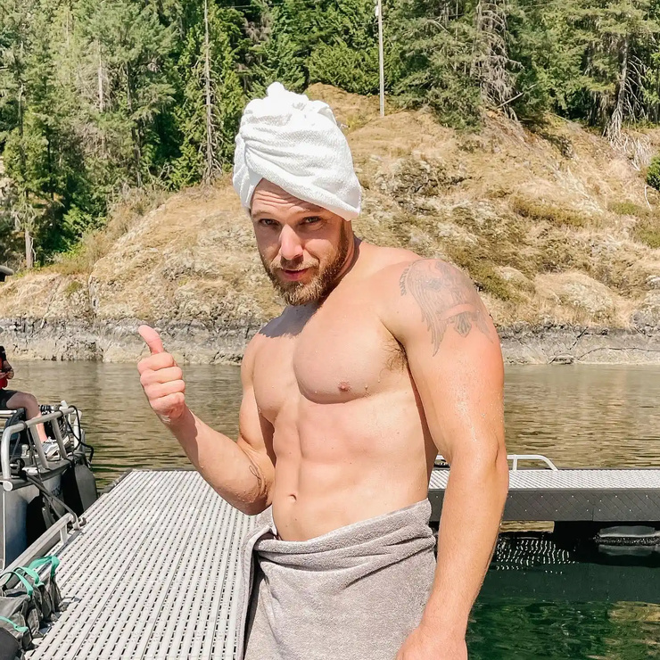 Image of Max Thieriot