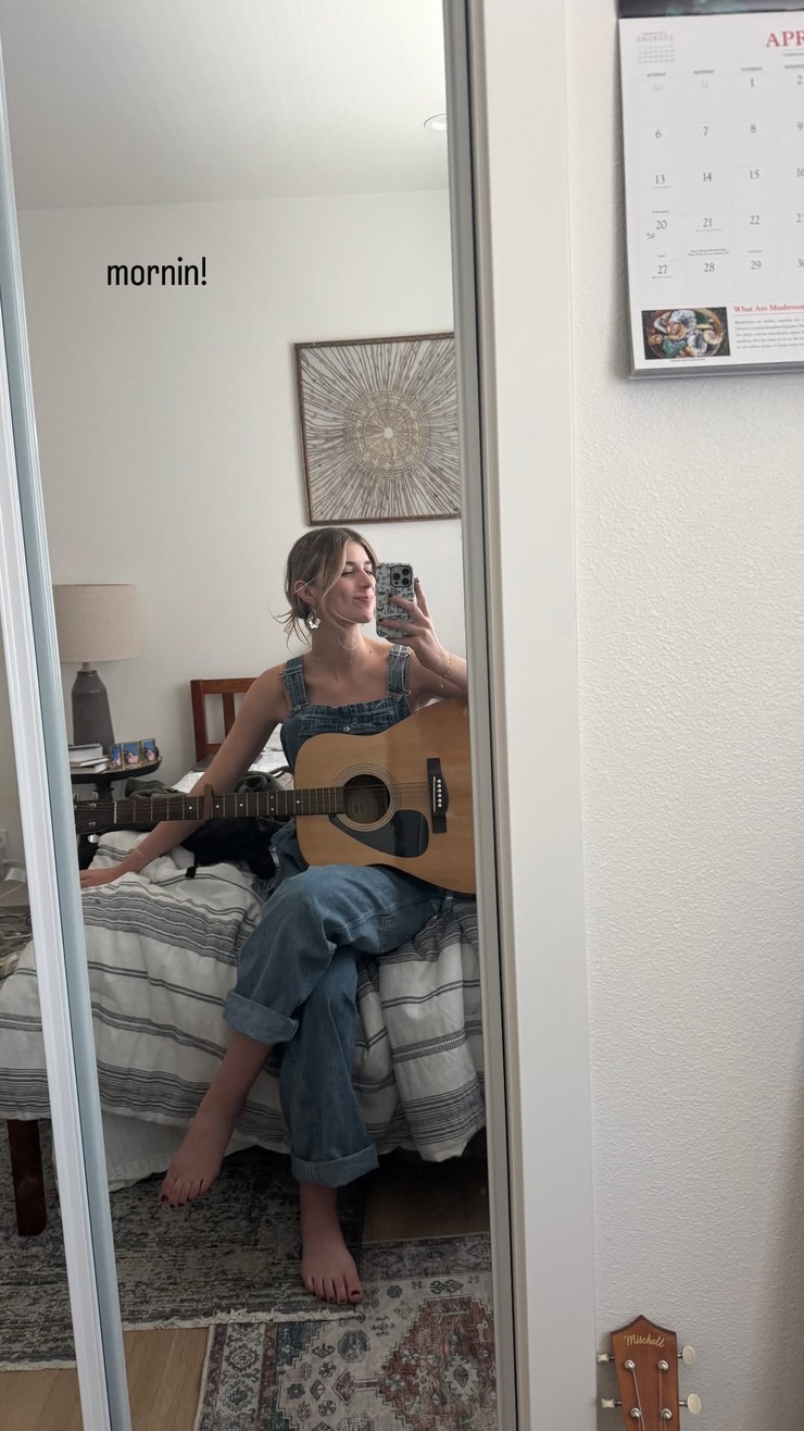 Brooke Elizabeth Butler pictures and photos
