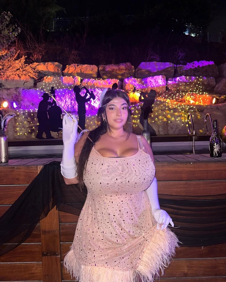 Yuval in 30's like dress