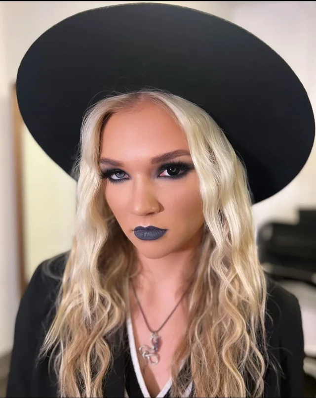 Picture of Julia Hart