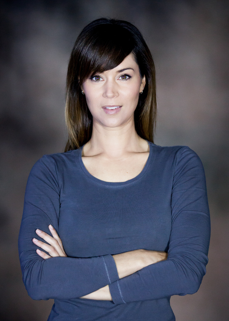 Image of Shannon Esra