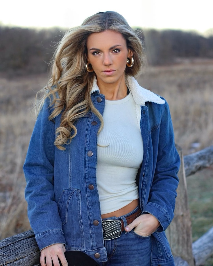 Picture of Annie Agar