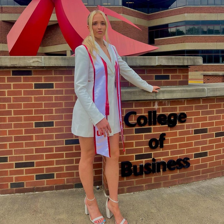 Picture of Hailey Van Lith