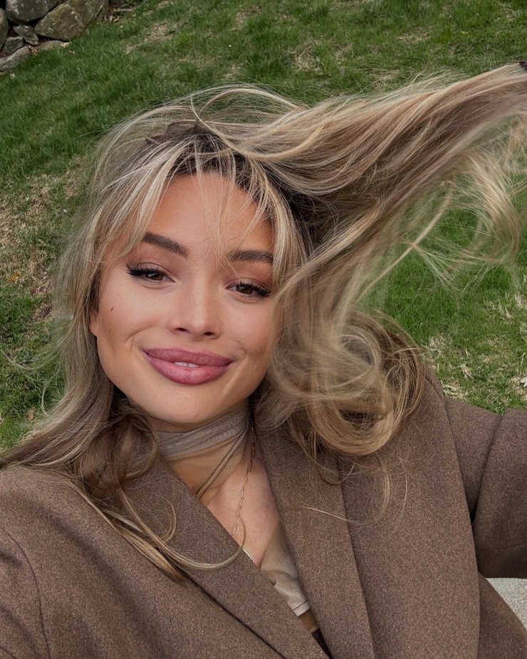 Picture of Natalie Alyn Lind