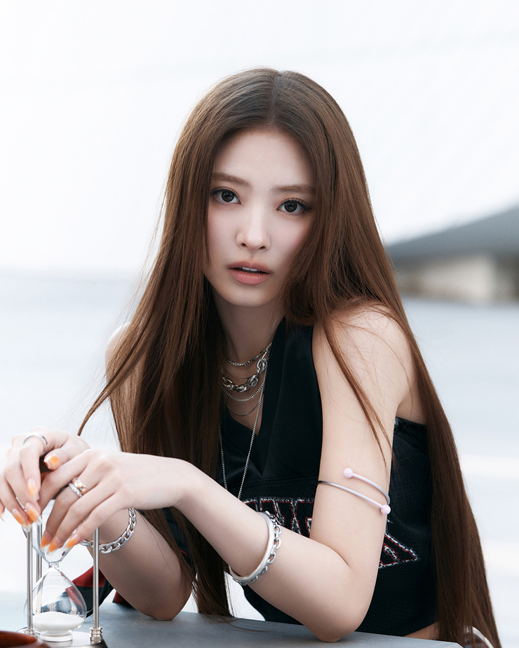 Anna Tanaka image