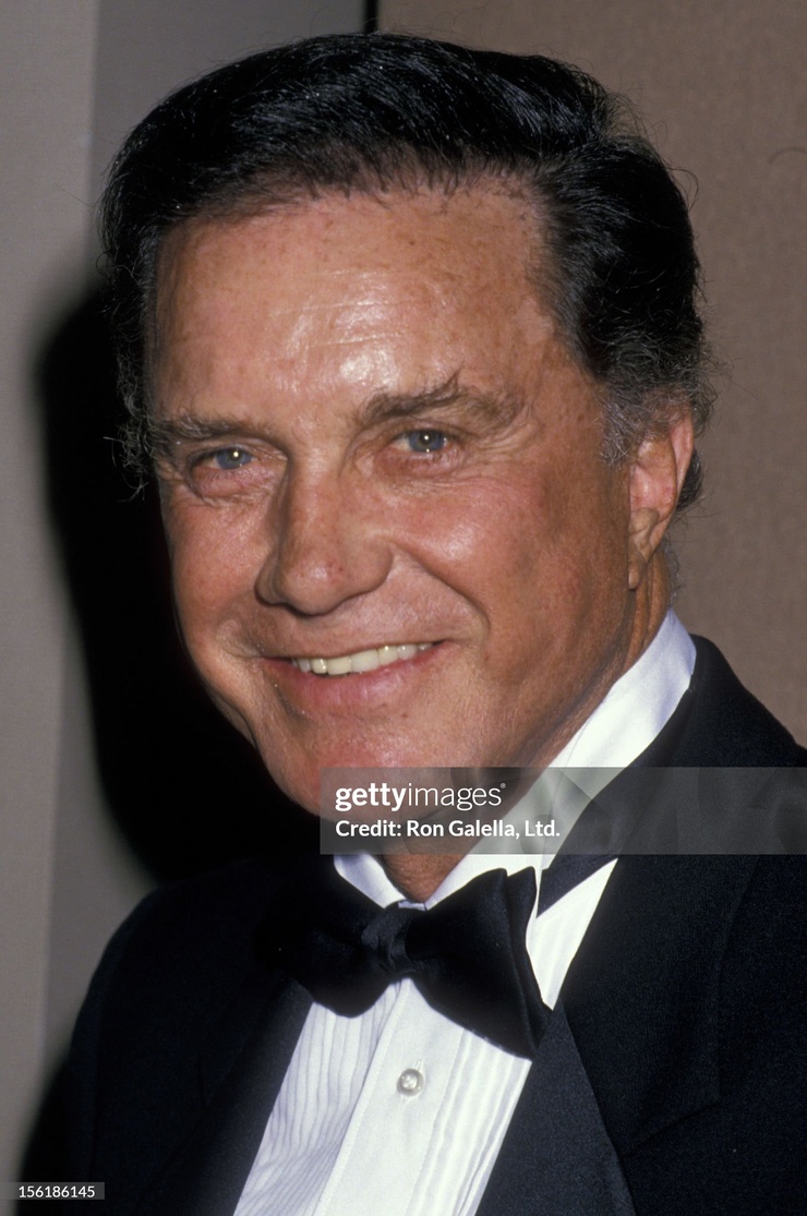 Image of Cliff Robertson