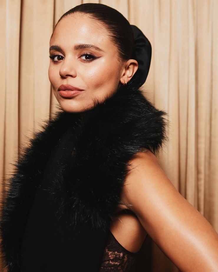 Jessica Kate Plummer picture