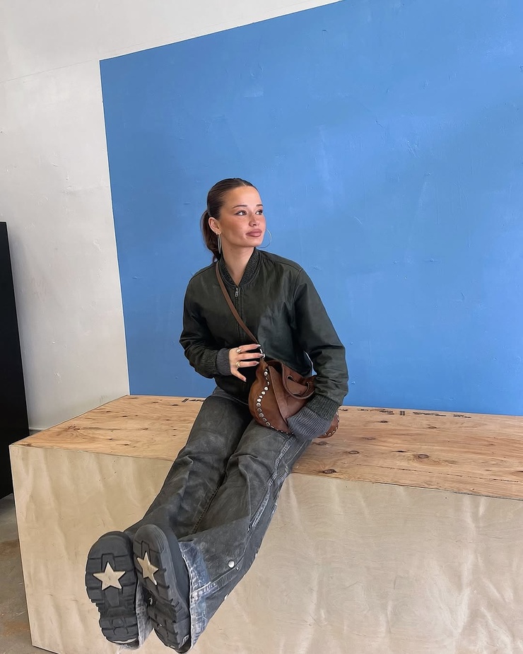 Picture of Isabelle Clarke (model)