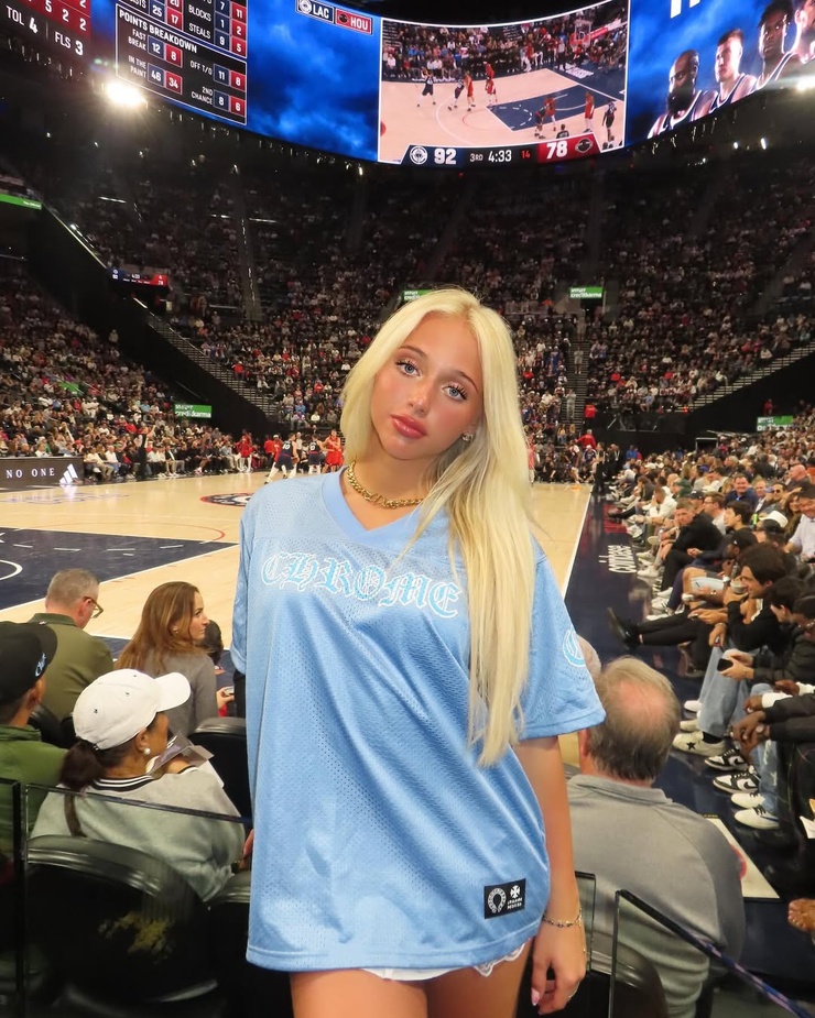 Picture of Ami Charlize