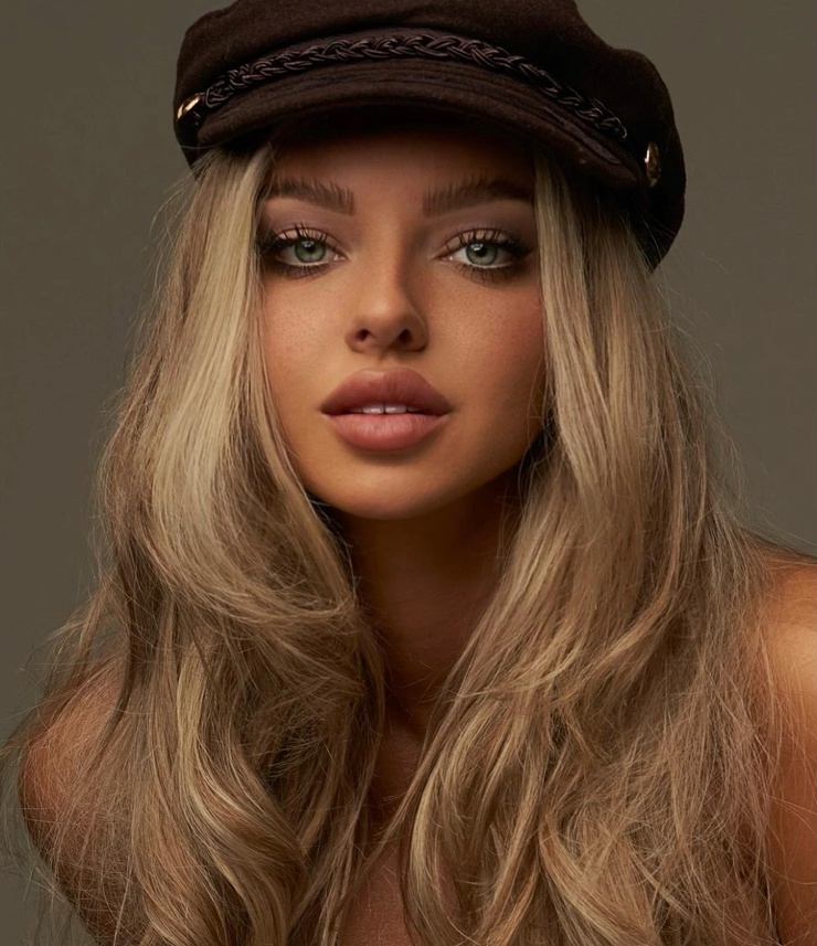 Picture of Sophie Saint