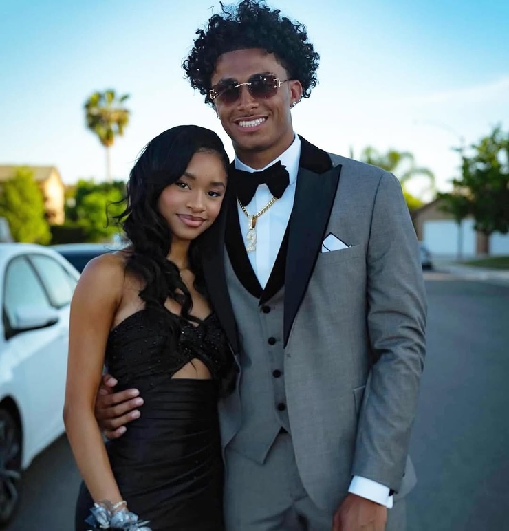 Picture of Akira Akbar