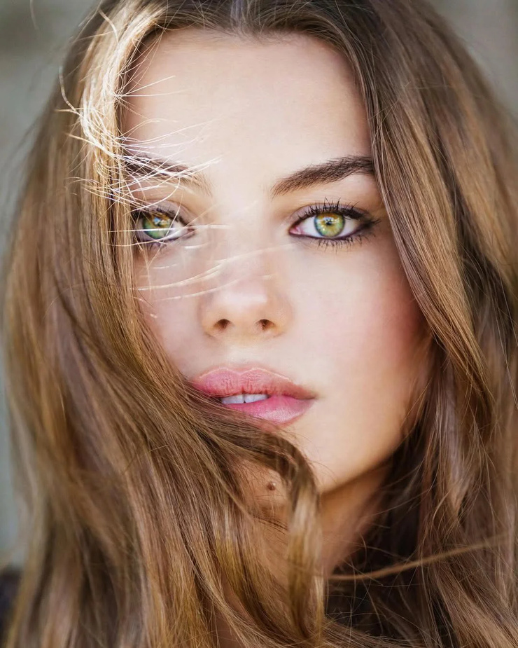 Picture of Caitlin Carmichael