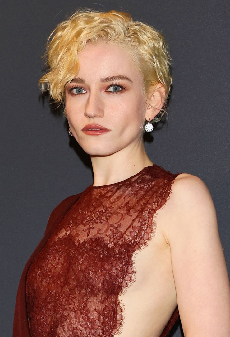 Picture of Julia Garner