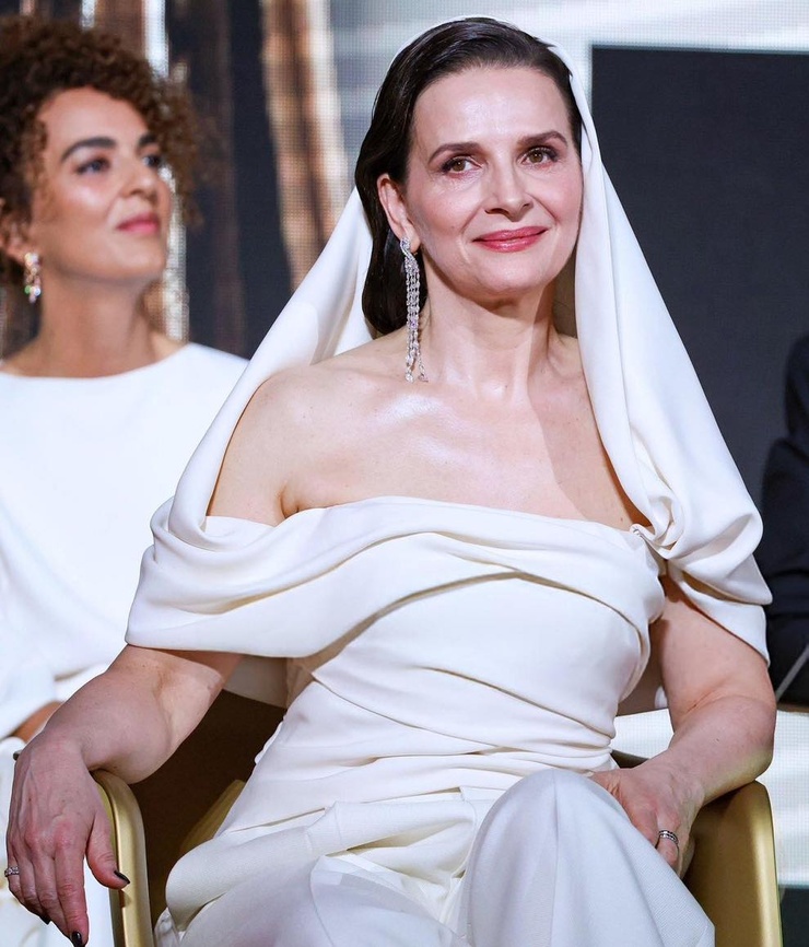 Juliette Binoche picture