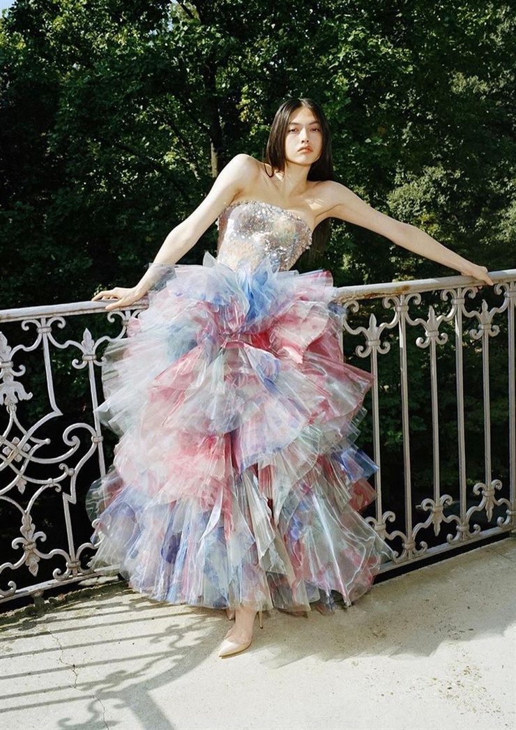Lisa Han image