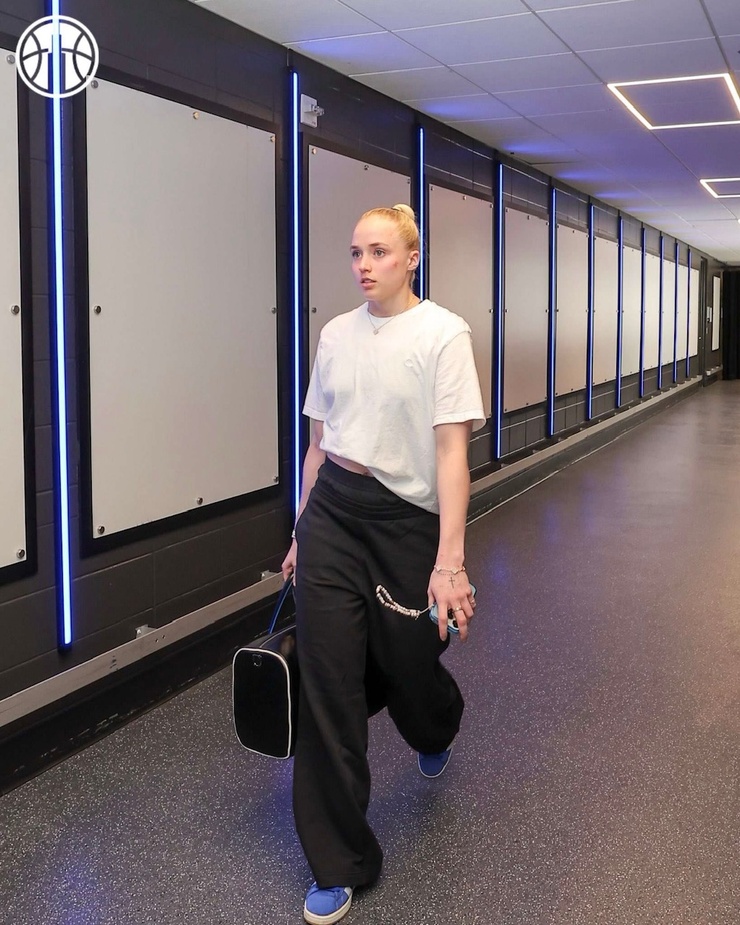 Picture of Hailey Van Lith