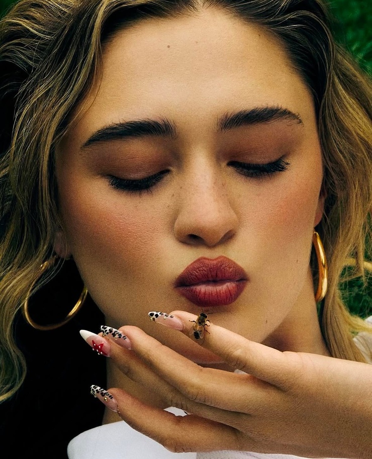 Picture of Lizzy Greene