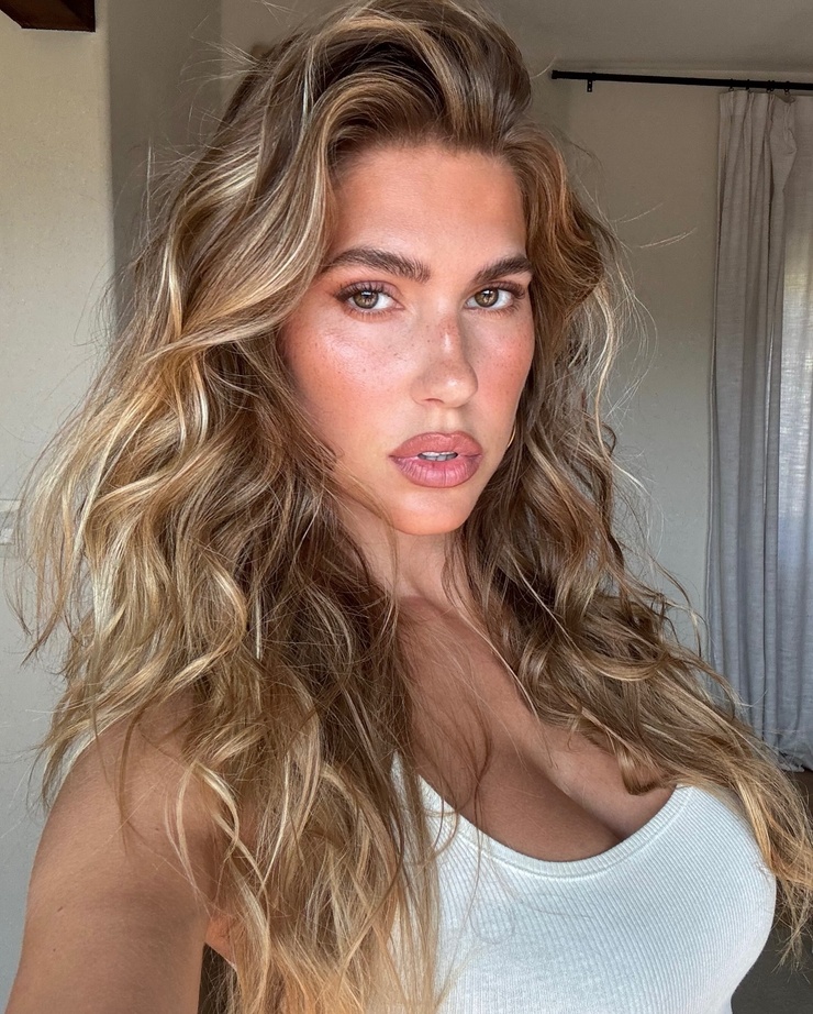 Picture of Kara Del Toro