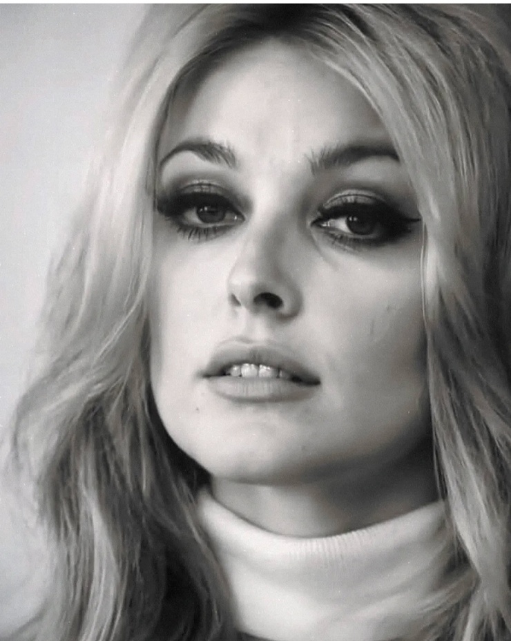 Sharon Tate picture