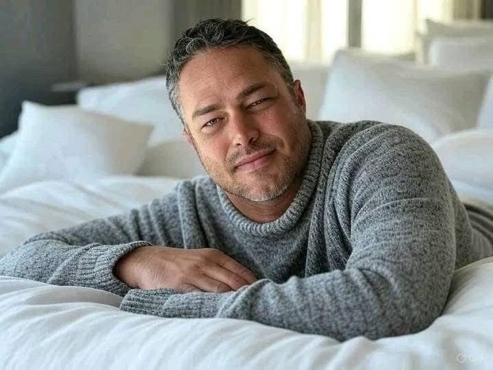 Taylor Kinney image
