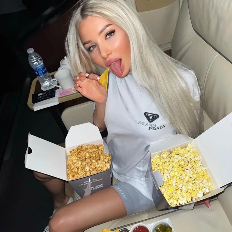 Picture of Lily Shams