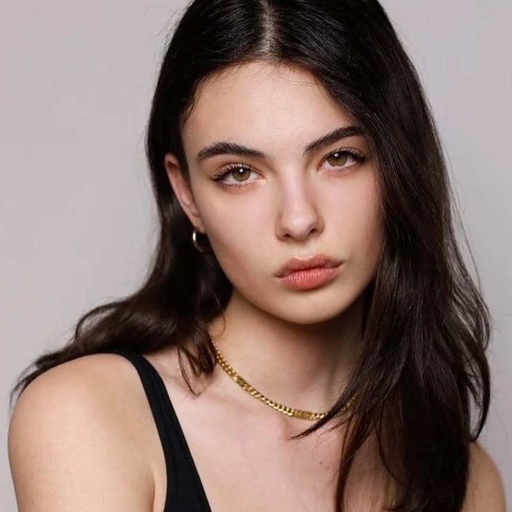 Picture of Deva Cassel
