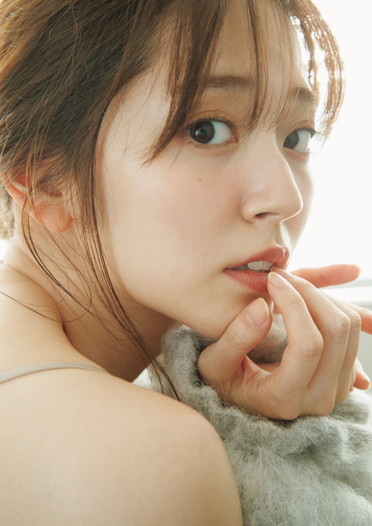 Picture of Airi Suzuki