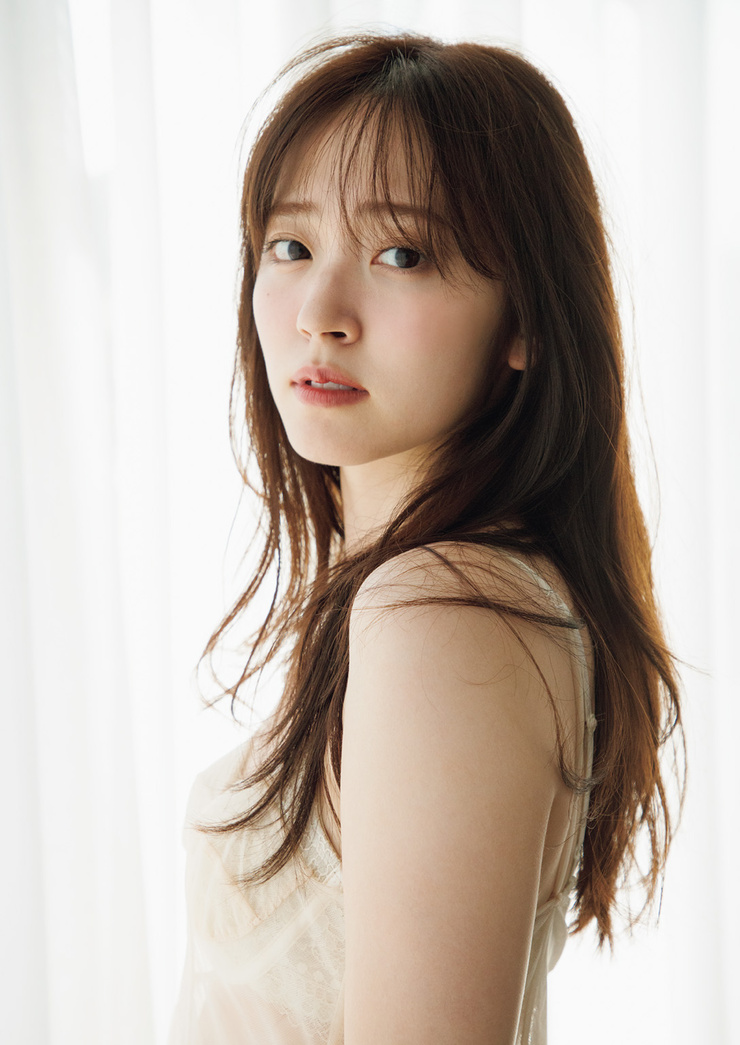 Picture of Airi Suzuki