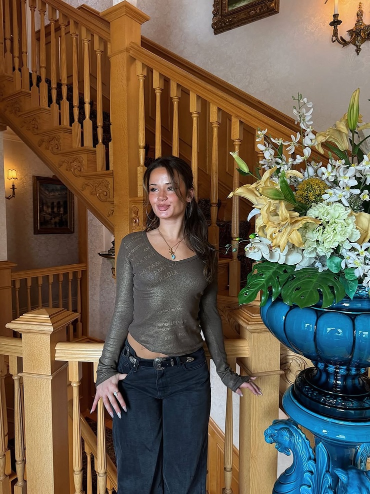 Picture of Isabelle Clarke (model)