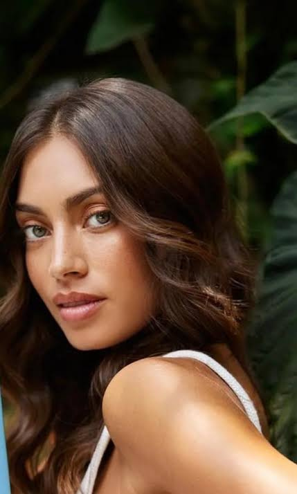 Picture of Laura Archbold