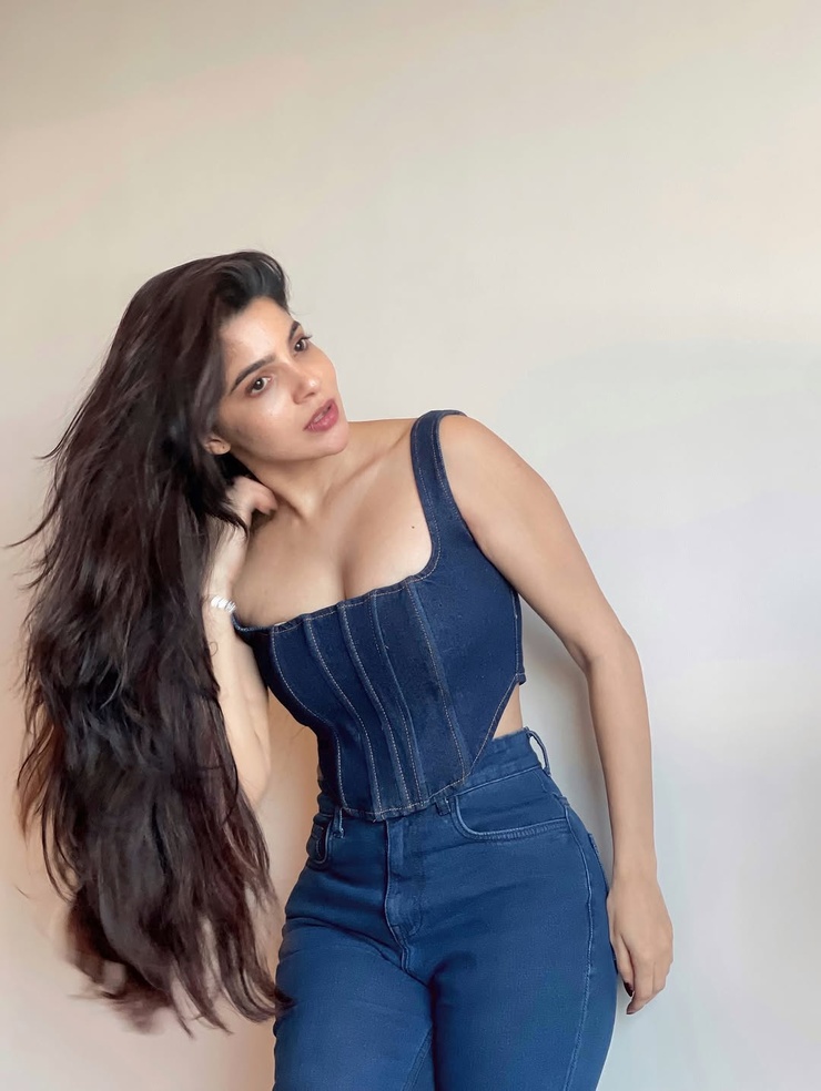 Picture of divya bharathi