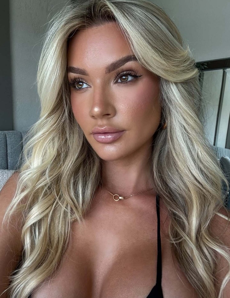 Picture of Alexa Collins