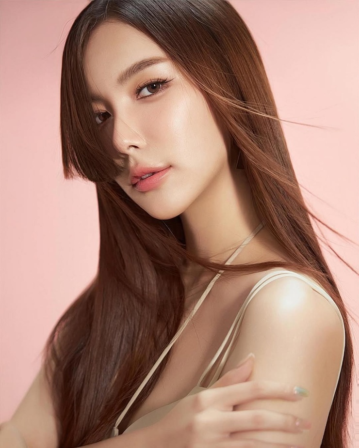 Picture of Mook Worranit Thawornwong