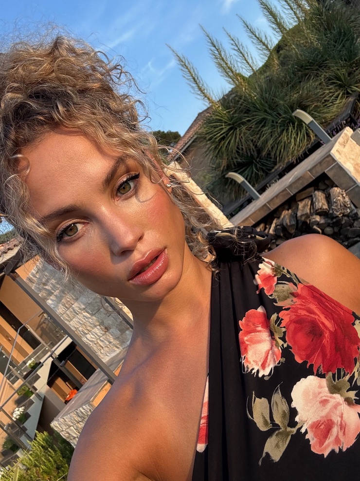 Picture of Stephanie Bertram Rose