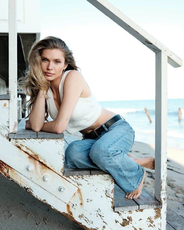 Picture of Josie Canseco