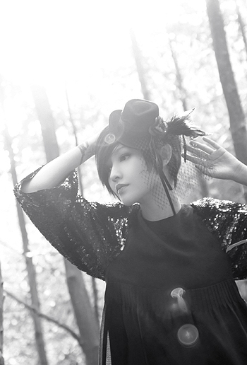 Picture of Mavis Fan