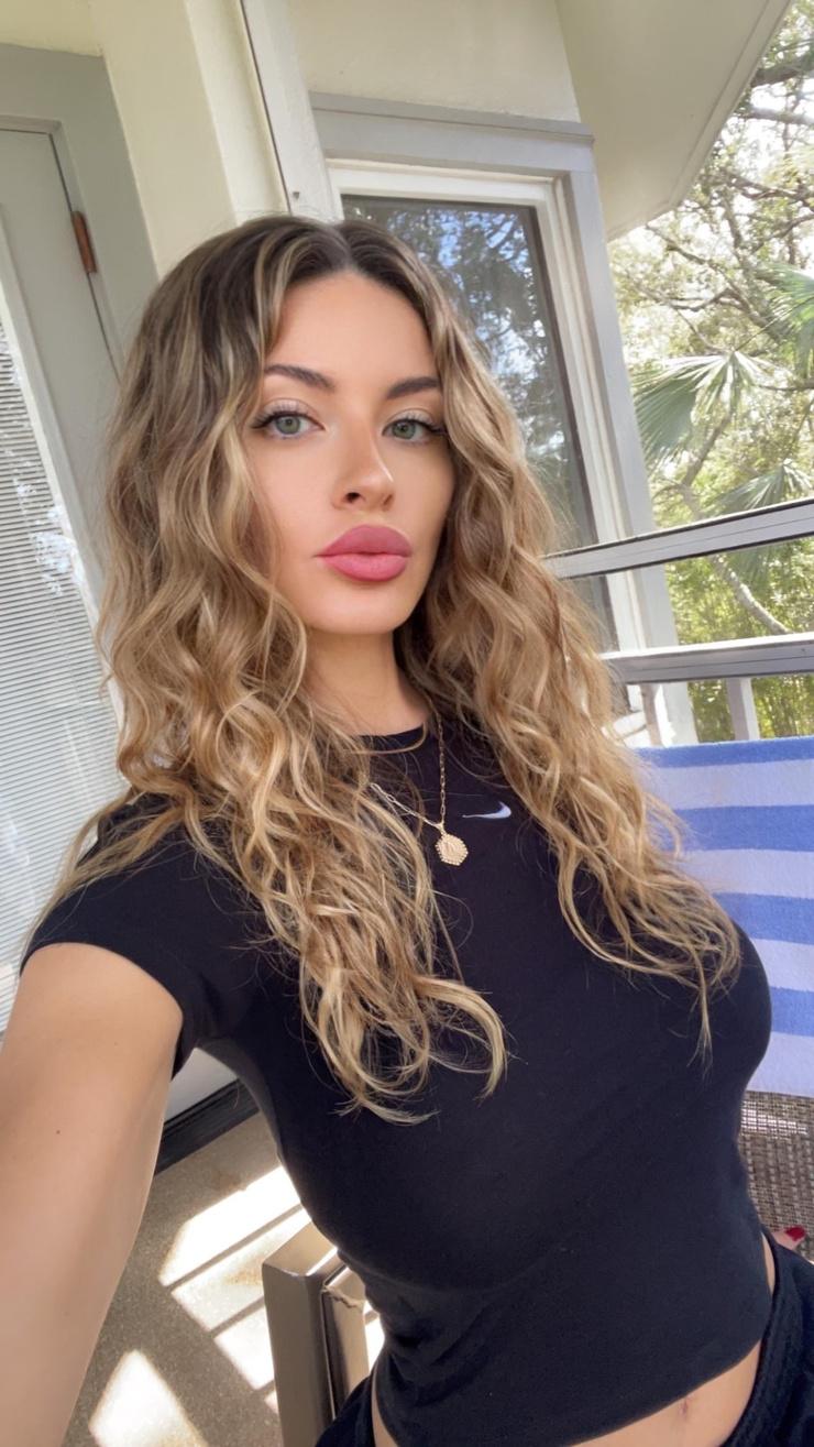 Image of Ashley Schultz