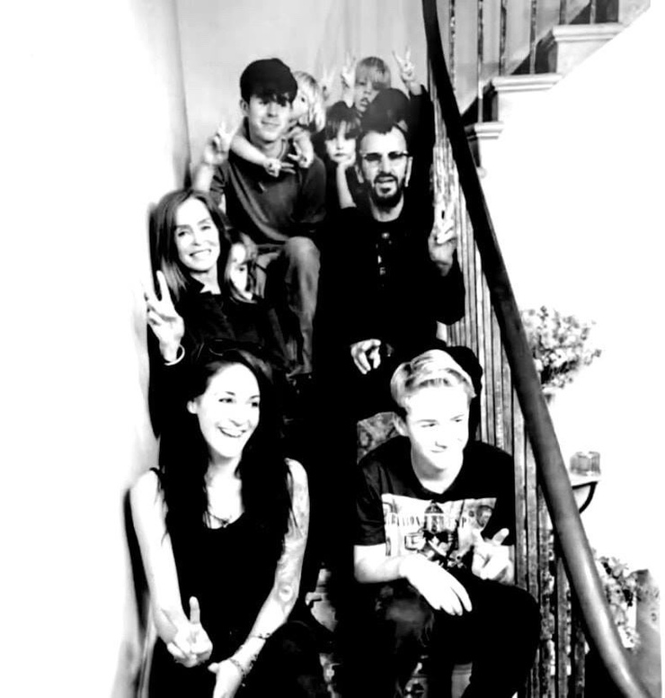 Ca. 2019/20 - Ringo and Barbara and their grandchi