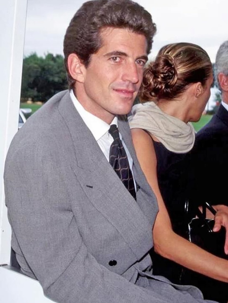 John F. Kennedy Jr picture