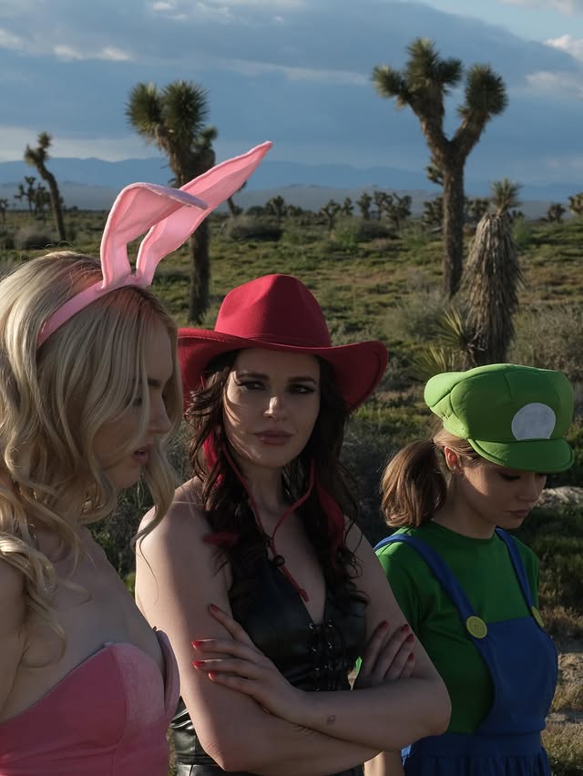 Picture of Alina Lee