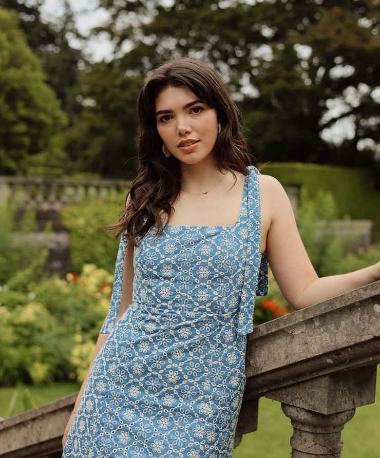 Alisha Newton picture