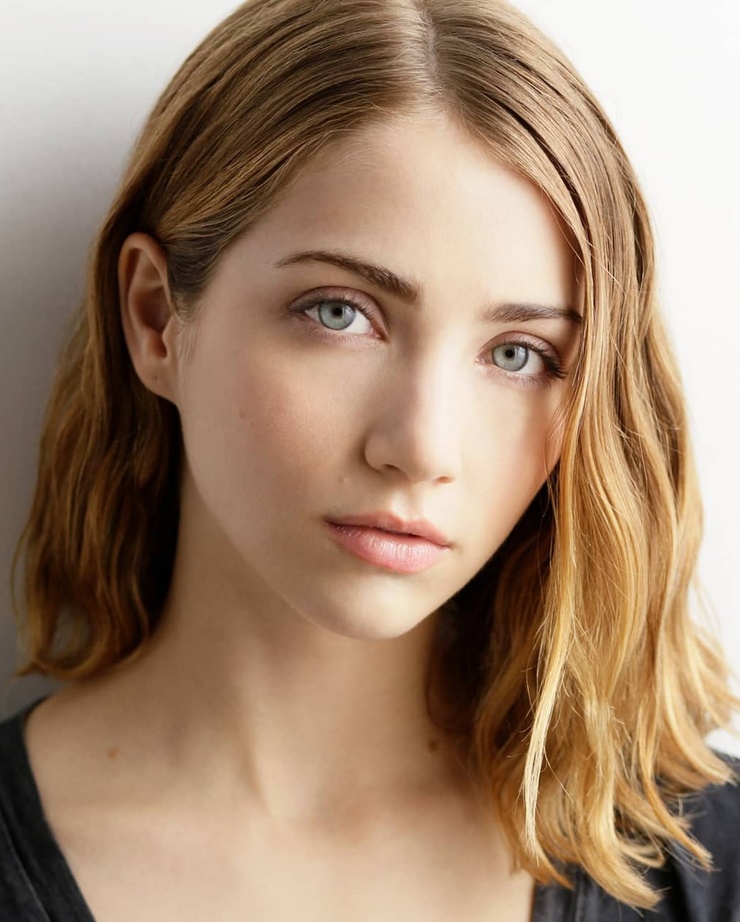 Picture of Emily Rudd