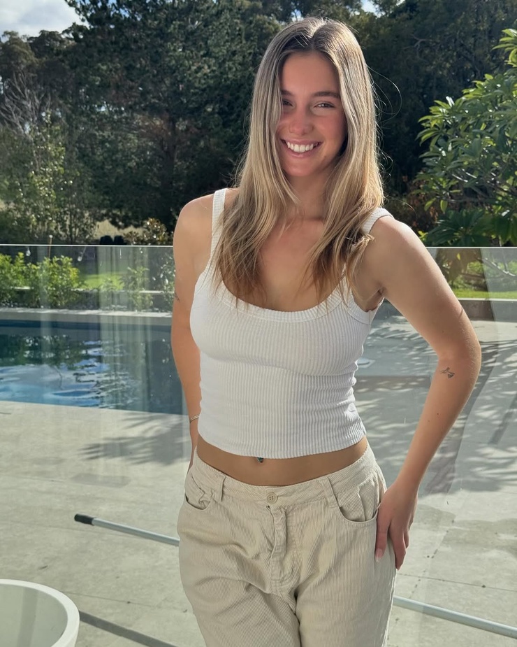 Picture of Ella Alexandra (ellaalexandraxo)