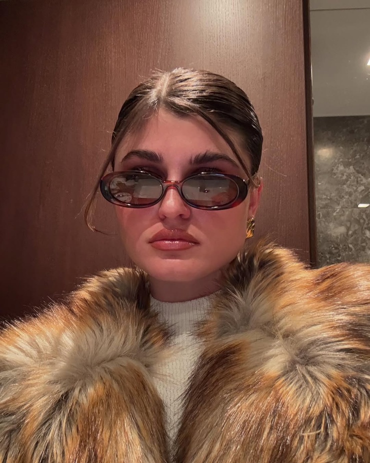 Picture of Elle Edwards