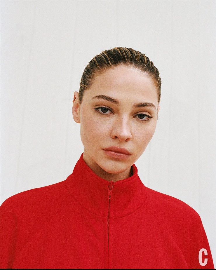 Madelyn Cline picture