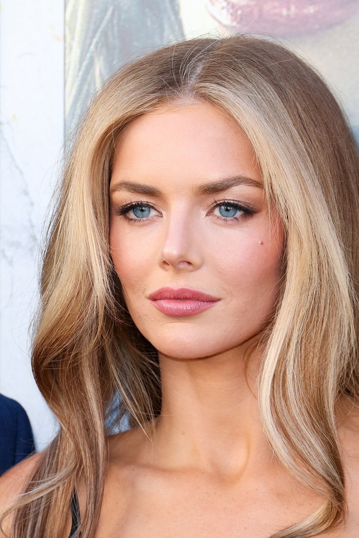 Samara Weaving image