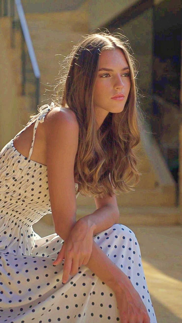 Emily Feld image
