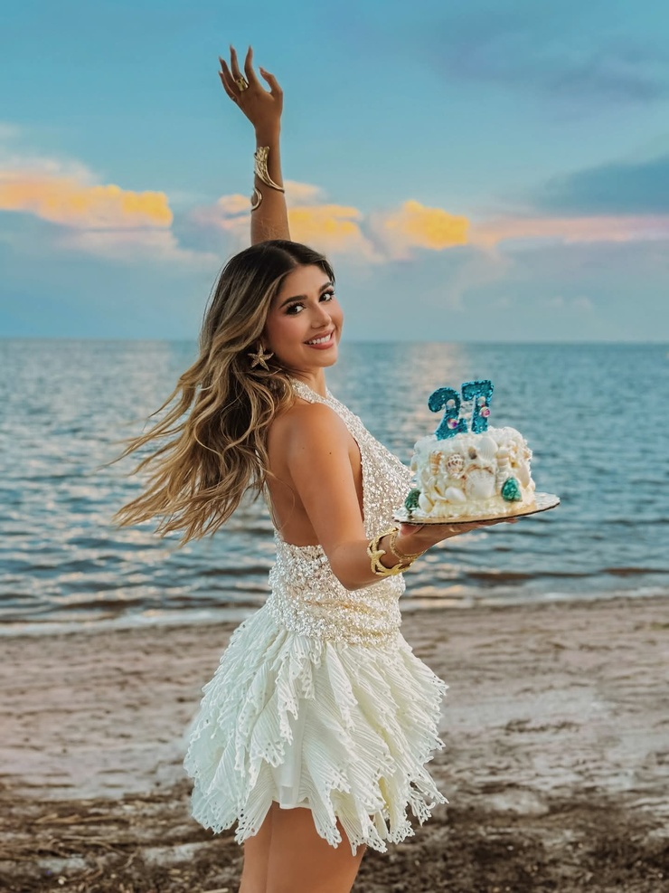 Elizabeth Elias image