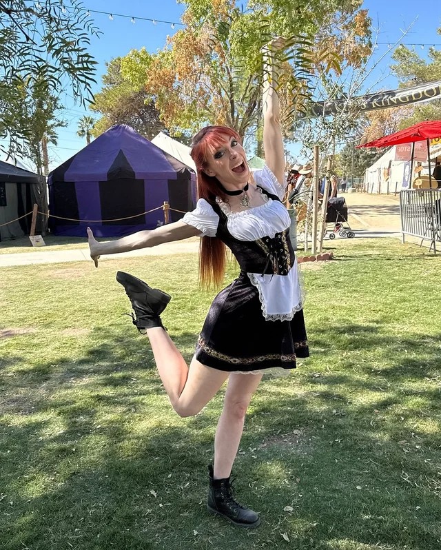 Picture of Lisa Foiles