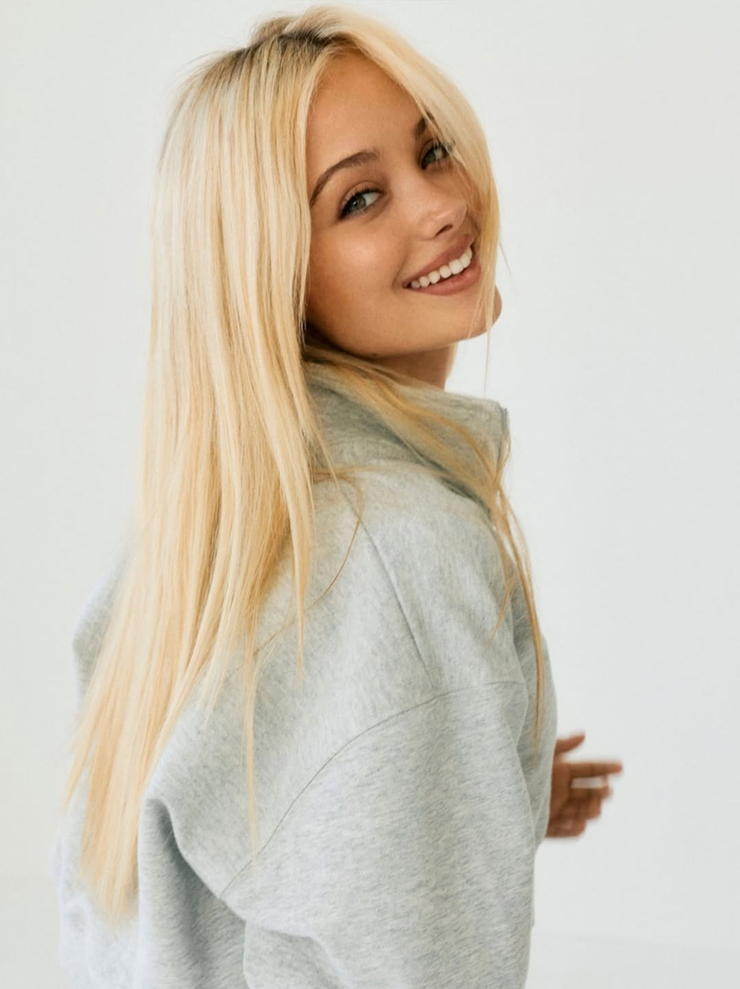 Isabella Betwee image